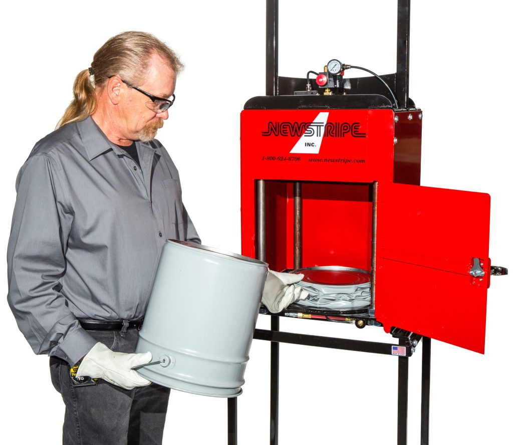 BigSqueeze Paint Can & Pail Crusher - Newstripe